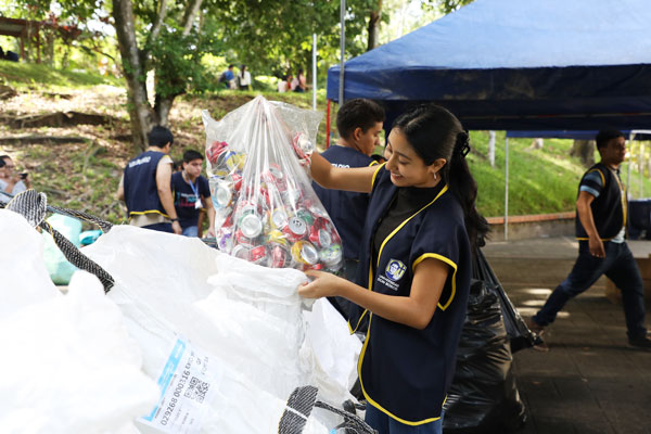 Universidad Don Bosco © | Noticia