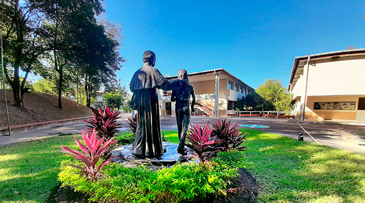 Universidad Don Bosco © | Noticia